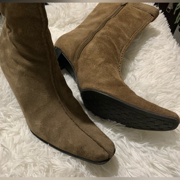 Mossimo Supply Co. | Shoes | Mossimo Tan Suade Split Toe Heel Boots ...